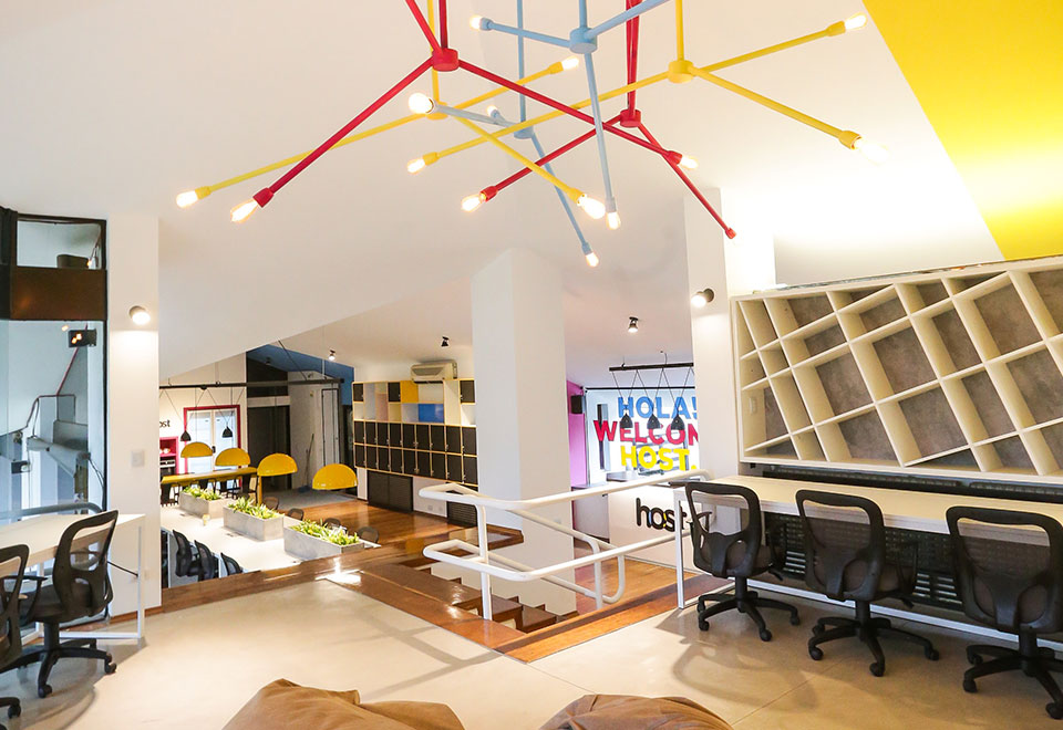 HOST Coworking